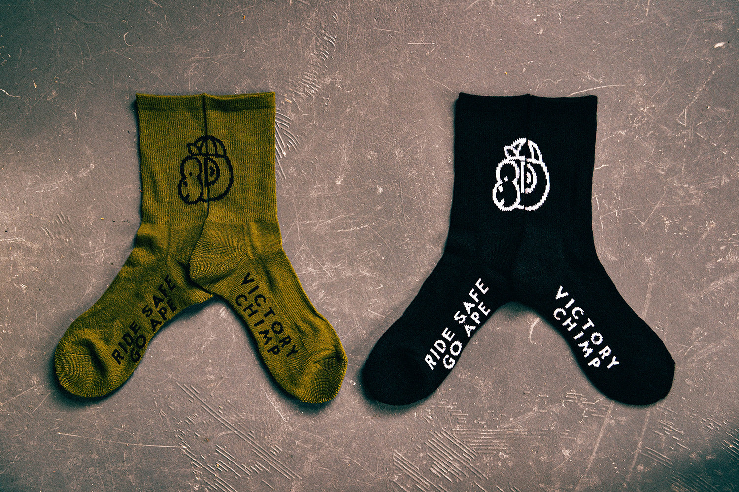 Chimpeur Merino Wool Winter Socks (Gorilla Black) – Victory Chimp